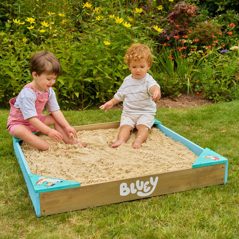 Bluey Wooden Sandpit with Cover – TP Toys